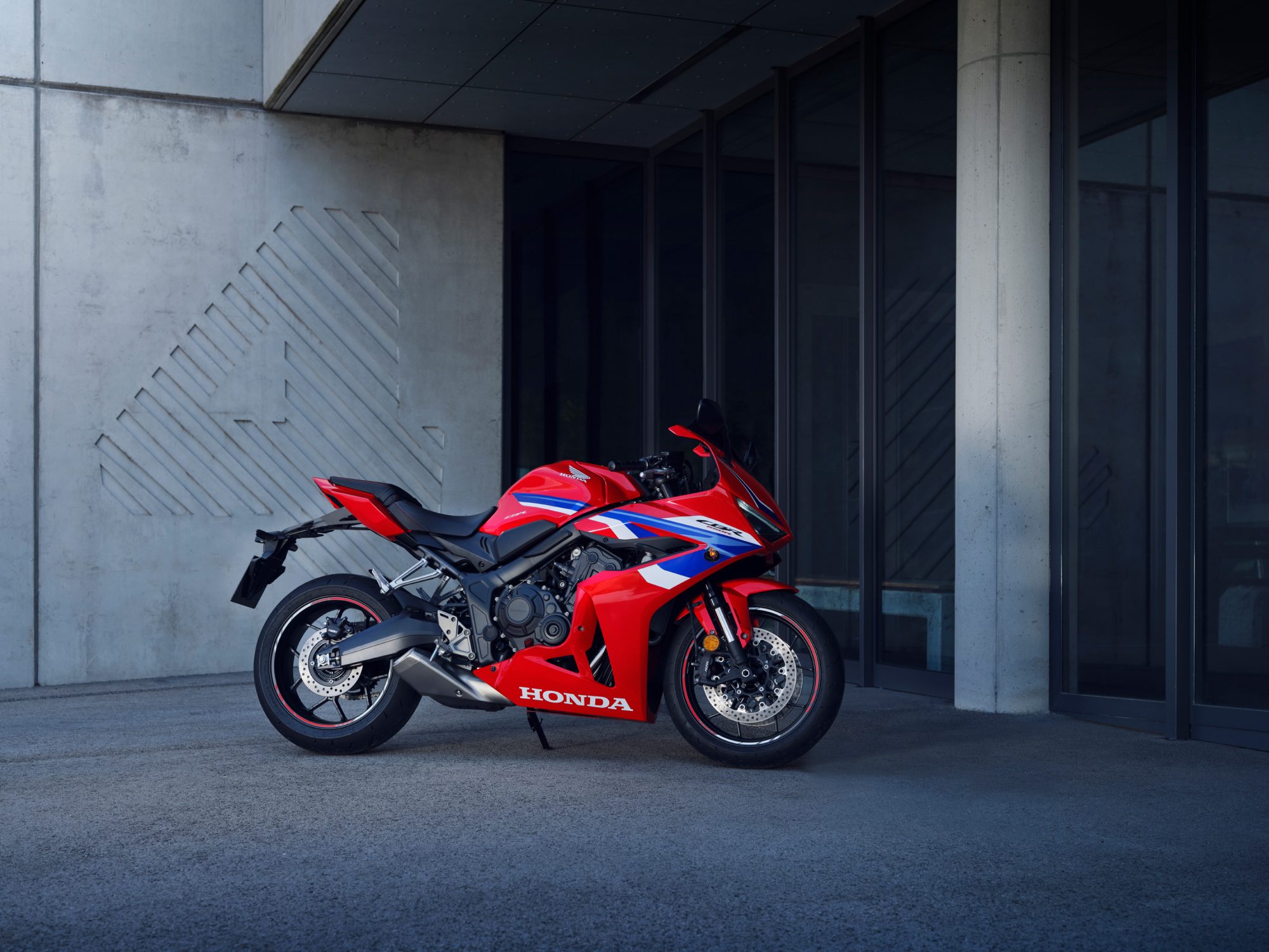 CBR 650 R - Honda Moto